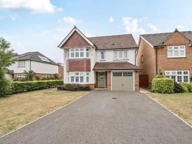 Martinet Road, Reading RG5, 4 bed detached house to rent, £2,500 pcm | PrimeLocation