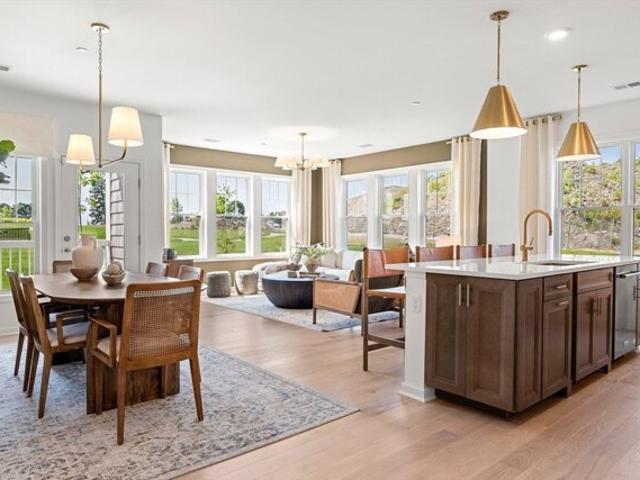 Martins Lndg Apt,north Reading, Condo For Sale