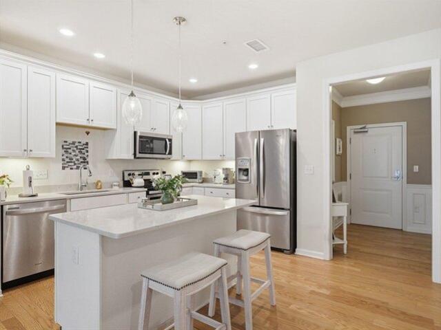 Martins Lndg Apt,north Reading, Condo For Sale