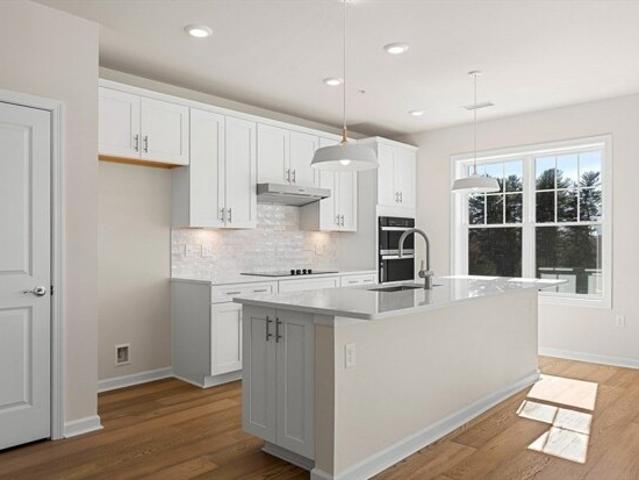 Martins Lndg Apt,north Reading, Condo For Sale