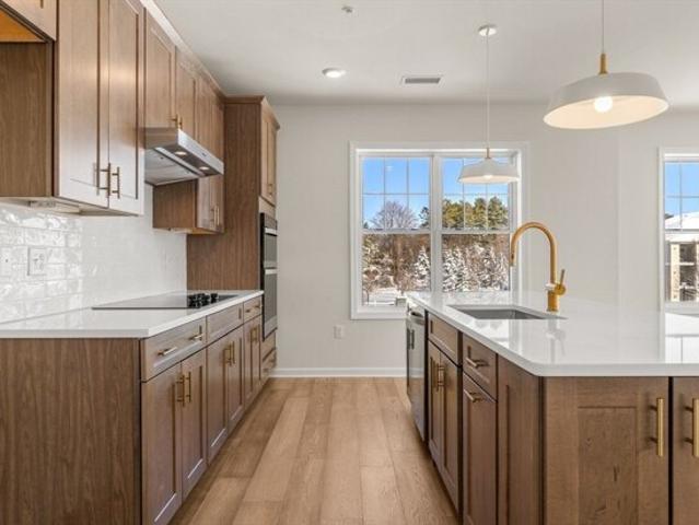 Martins Lndg Apt,north Reading, Condo For Sale