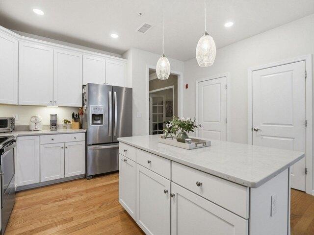 Martins Lndg Apt,north Reading, Condo For Sale