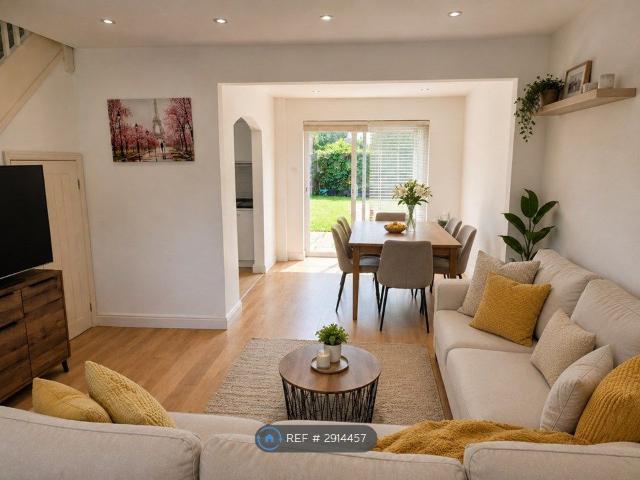 Martins Walk, Borehamwood WD6, 3 bed terraced house to rent, £2,100 pcm | PrimeLocation