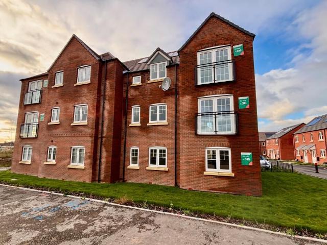 Martins Way, Stratford Upon Avon CV37, 2 bed flat to rent, £1,200 pcm | PrimeLocation