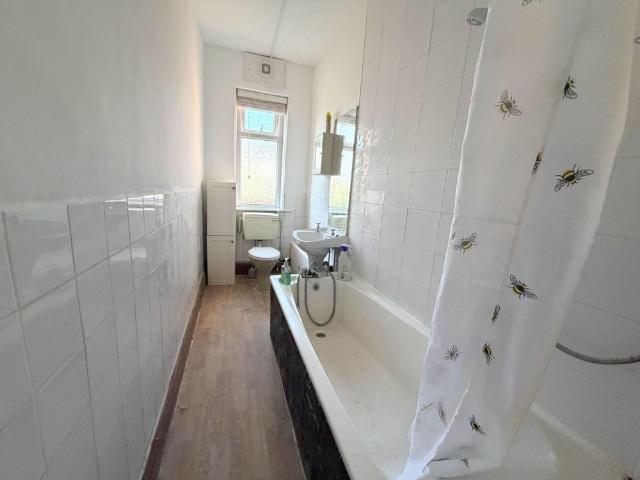 Marton Drive, Blackpool, FY4 3EU
