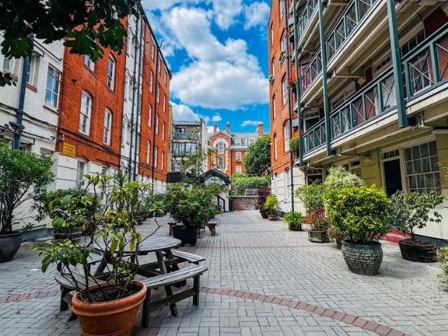Martlett Court, Covent Garden, WC2B 1 bed apartment to rent £2,400 pcm £554 pw