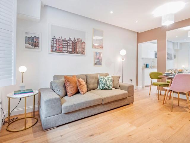 Martlett Court, London WC2B, 2 bed flat to rent, £2,800 pcm | PrimeLocation