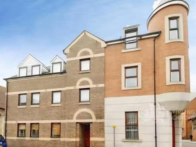 Martyr Road, Guildford, Surrey, GU1 4LE