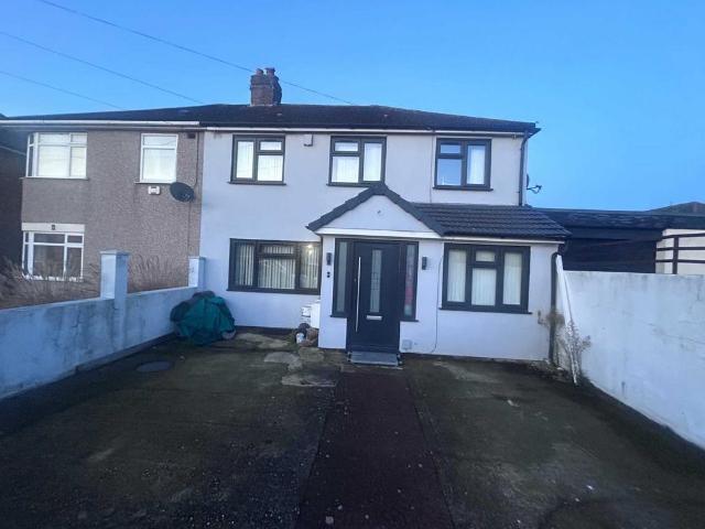 Marvell Avenue, Hayes, UB4 3 bed flat to rent £1,700 pcm £392 pw