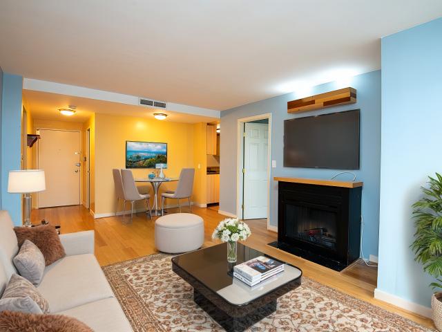 Marvelous 2 Bed Condo in Alexandria Virginia!