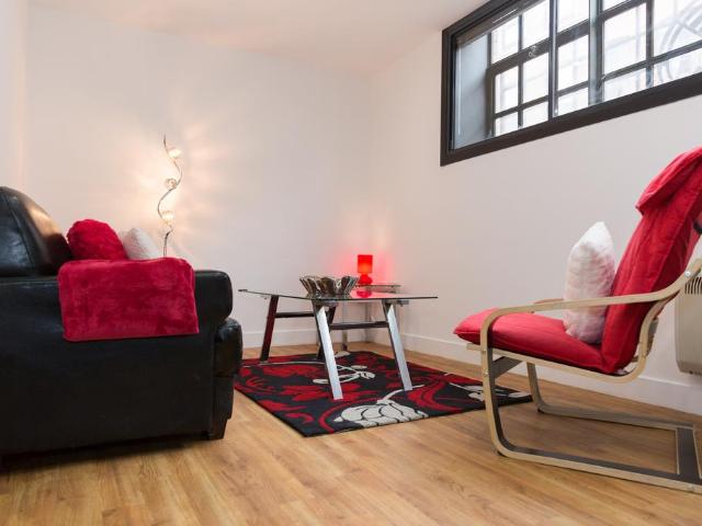 Mary Ann Street, Birmingham B3 2 bed apartment to rent £1,175 pcm £271 pw