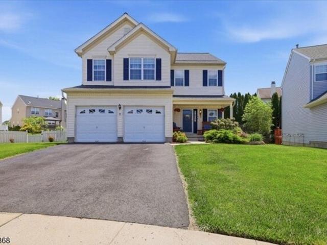 Mary Cir, Greenwich Township, Home For Sale