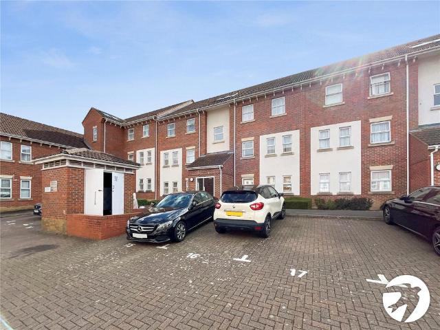 Mary Court, Chatham, Kent, ME4 2 bed flat to rent £1,235 pcm £285 pw