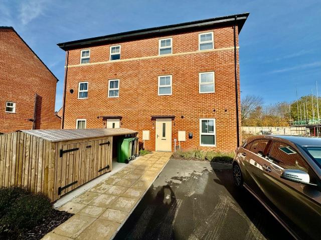Marycarter Street, Leeds LS15, 2 bed terraced house to rent, £1,350 pcm | PrimeLocation