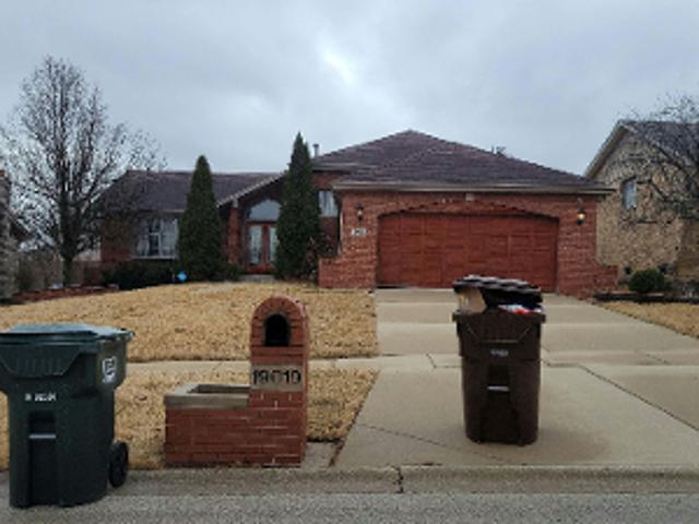 Marylake Ln