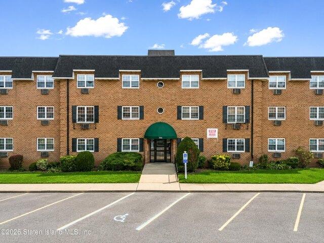 Maryland Ave Apt D, Staten Island, Home For Sale