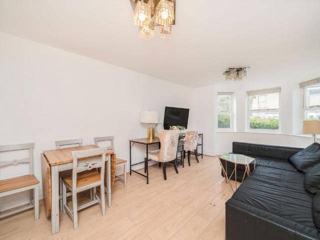 Maryland Park, Stratford E15, 2 bed flat to rent, £2,100 pcm | PrimeLocation