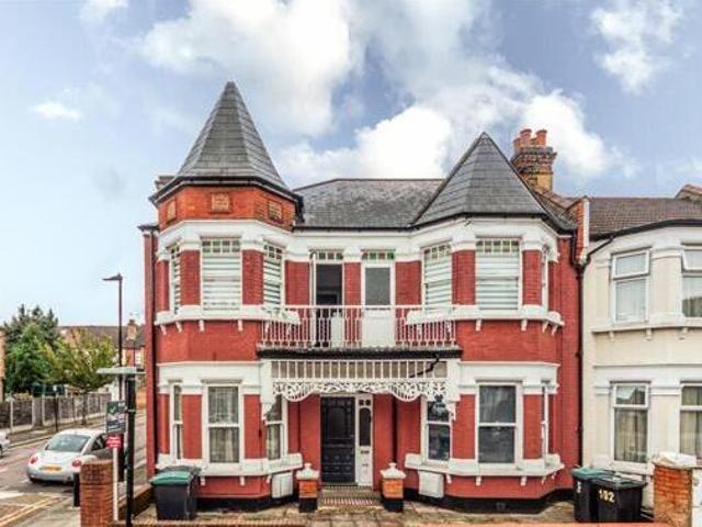 Maryland Road, London, 2 Bedroom Maisonette