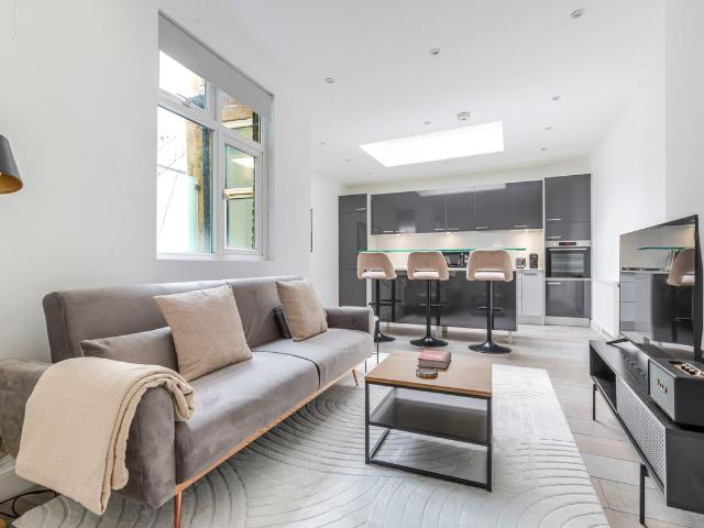 Marylebone NW1, 1 bed flat to rent, £2,800 pcm | PrimeLocation