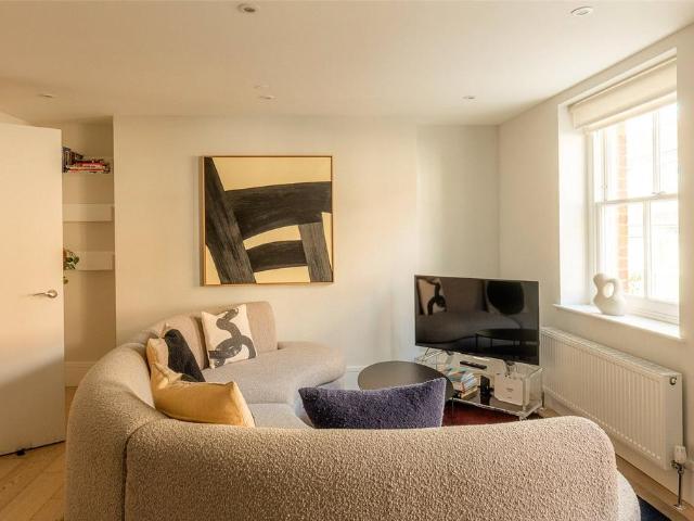 Marylebone Lane, Marylebone W1U 2 bed apartment to rent £12,567 pcm £2,900 pw