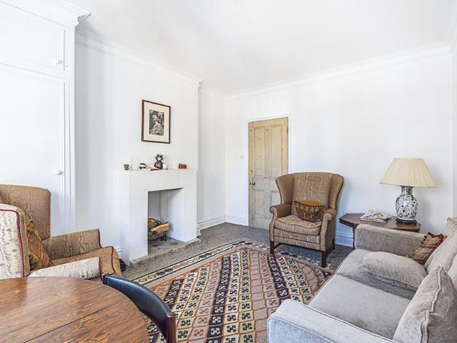 Marylebone Road, London NW1 2 bed apartment to rent £4,658 pcm £1,075 pw