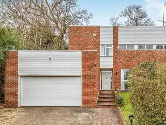Marymount International School, George Road, London, KT2 7PE, United Kingdom | 4 bed house for rent #140228206 | Rentberry