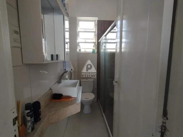 MARACANÃ Apartamento de 2 quartos, de frente, cozinha, área de serviço