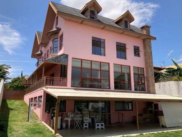 Maravilhosa casa mansão no Mirante do Vale em Jacareí