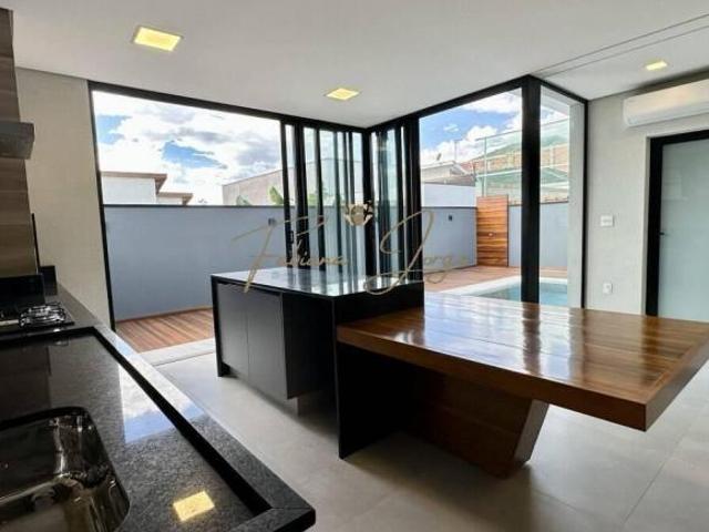 Maravilhosa casa no Swiss Park em Campinas, diferenciada, confira!