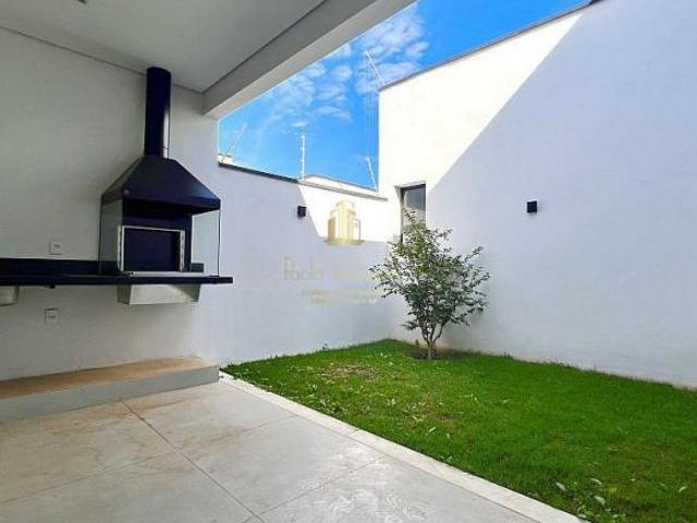 Maravilhosa Casa à Venda 3 Quartos 250 m² Vinhedo SP