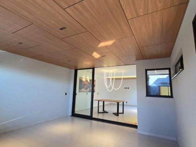 Maravilhosa casa a venda, imovél novo com acabamento moderno