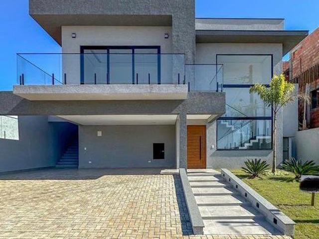 Maravilhosa Casa à venda no Condomínio Shambala III em Atibaia