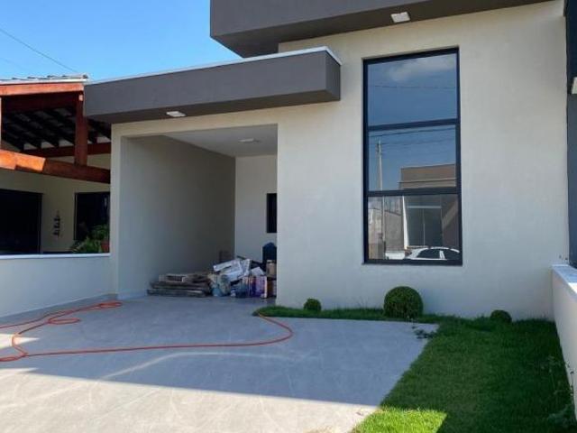 Maravilhosa Casa à venda no Laguna com 3 Dorms, 1 Suite, 2 Vagas, Residencial Maricá, Pindamonhangab