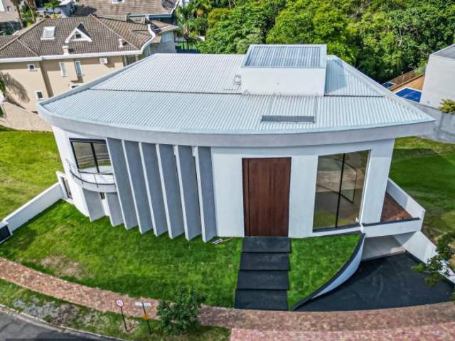 MARAVILHOSA CASA ALPHAVILLE RECÉM CONSTRUIDA, 4 SUÍTES, LINDA VISTA!
