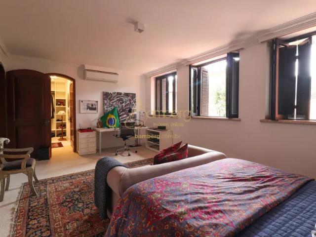 Maravilhosa Casa Com 4 Dormitórios E Quadra De Tenis No Jardim Guedala. Clássica E Bem localizada!