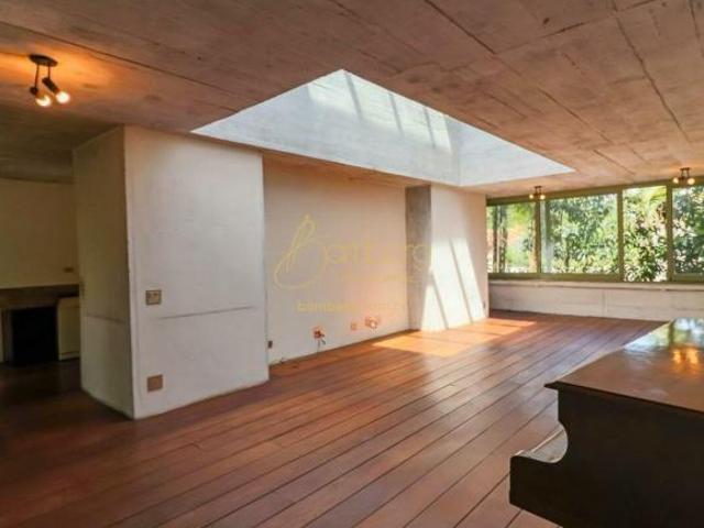 Maravilhosa Casa Com 4 Dormitórios No Morumbi. 348m² Super Espaçosa, Com Piscina e Amplo Quintal
