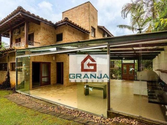 Maravilhosa Casa com 4 suítes, climatizada, repleta de armários! à venda, 350 m² por R$ 2.500.000