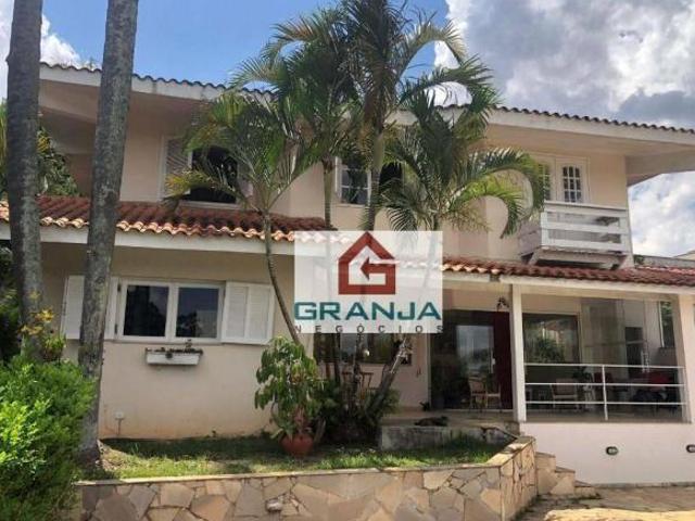 Maravilhosa Casa com 5 dormitórios/03 suítes com closet e Piscina à venda, 558 m² por R$ 1.700.000