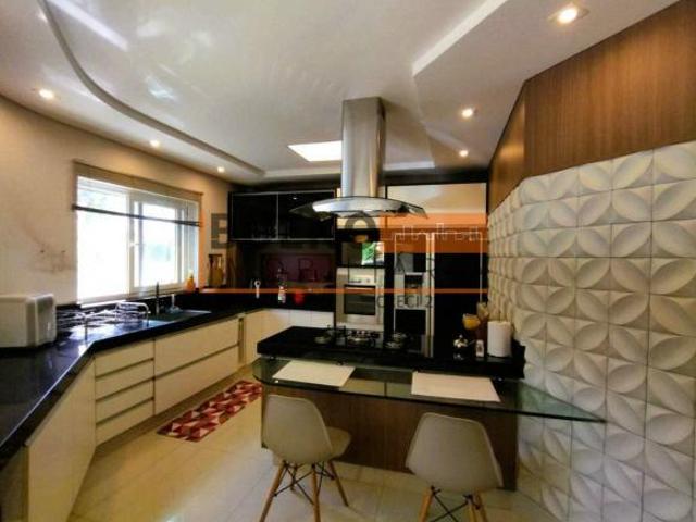 Maravilhosa casa com 3 suítes à venda, 515 m² por R$ 3.500.000, Porteira Fechada Condomínio Terras
