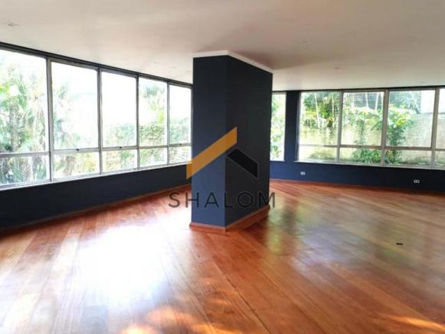 Maravilhosa Casa de Alto Padrão à Venda Conforto, Espaço e Lazer Completo!