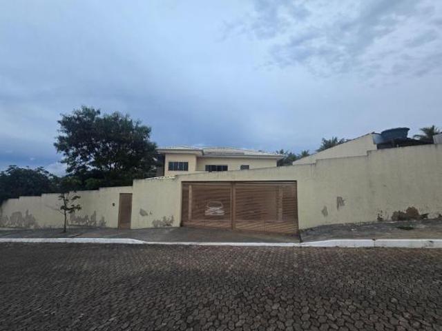 Maravilhosa Casa de Alto Padrão com Acabamento Fino e Vista Deslumbrante