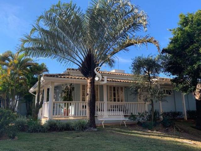 MARAVILHOSA CASA DISPONíVEL PARA VENDA !