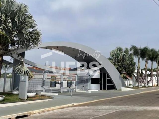 MARAVILHOSA CASA EM CONDOMÍNIO
