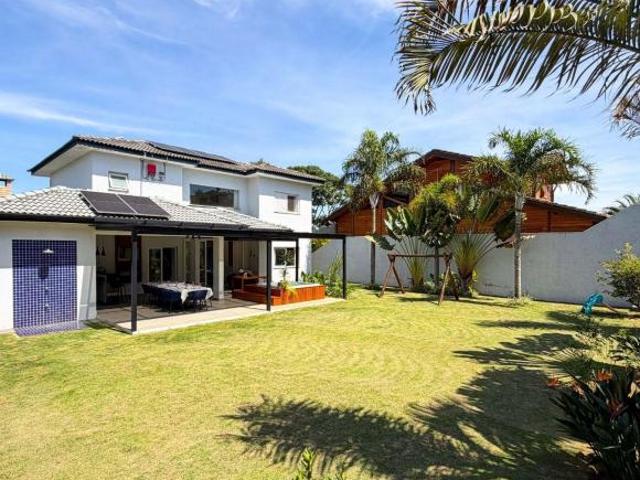 Maravilhosa Casa em Condomínio, com 3 suítes à venda, 300 m² por R$ 1.990.000 Vale do Sol Bom Je