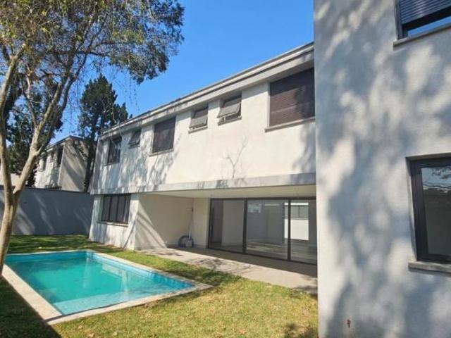 Maravilhosa Casa em condominio p/venda c/812m2 e 04 suites Alto Boa Vista