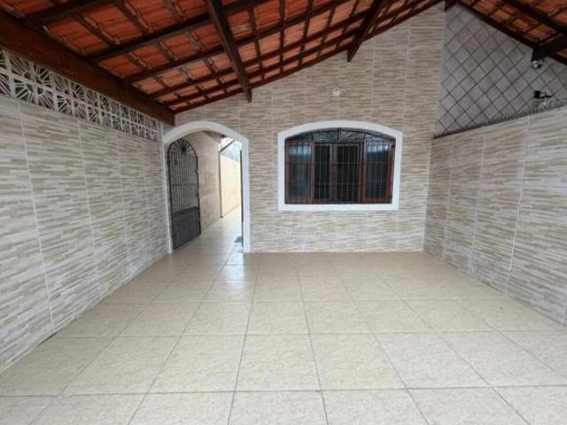 Maravilhosa Casa Geminada 2 Quartos no Maracanã, Praia Grande