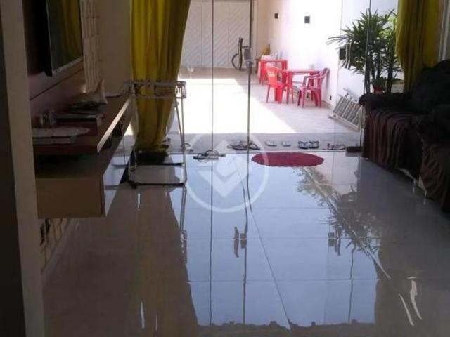 Maravilhosa casa para Venda com piscina, localizada no Pereque, Guaruja SP