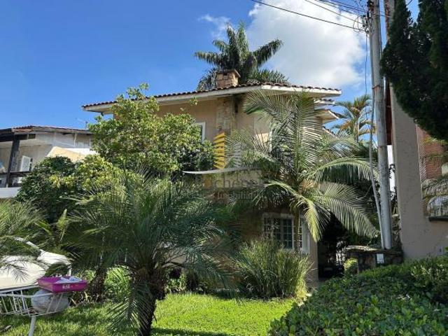 Maravilhosa casa para venda Residencial 6 c/ 4 dormitórios + piscina