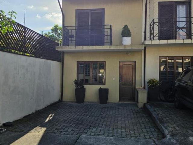 Maravilhosa Casa / Sobrado, em Vila no Jardim Independência em São Paulo