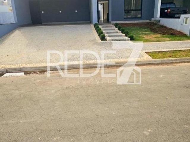 Maravilhosa casa térrea à venda no condomínio Campos do Conde II em Paulínia SP! Confira: 3 quartos